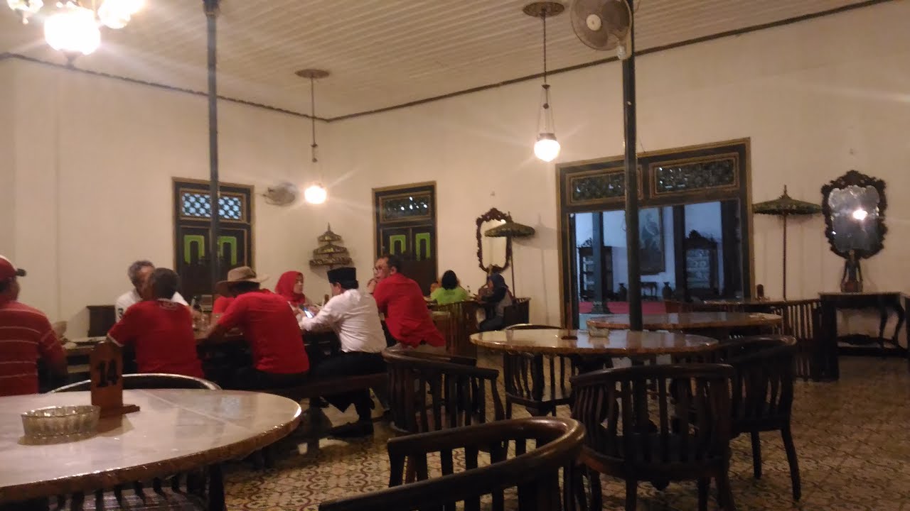 Angkringan Pendopo Ndalem Kuliner Jogja - YouTube