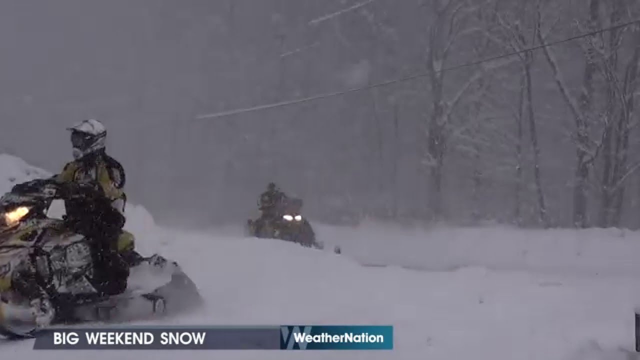 Buffalo Smashes Record With Latest Measurable Snow Since 1899 - YouTube