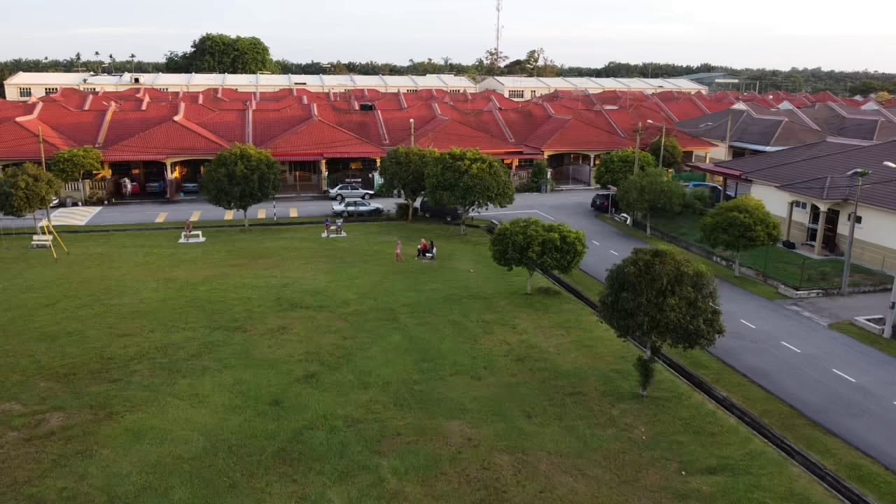 Taman Senggarang 2 Part 1 - YouTube