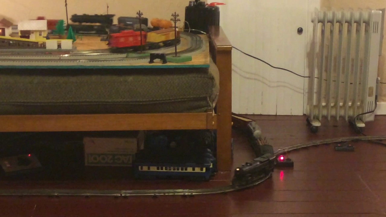 Lionel postwar Train layout in action - YouTube