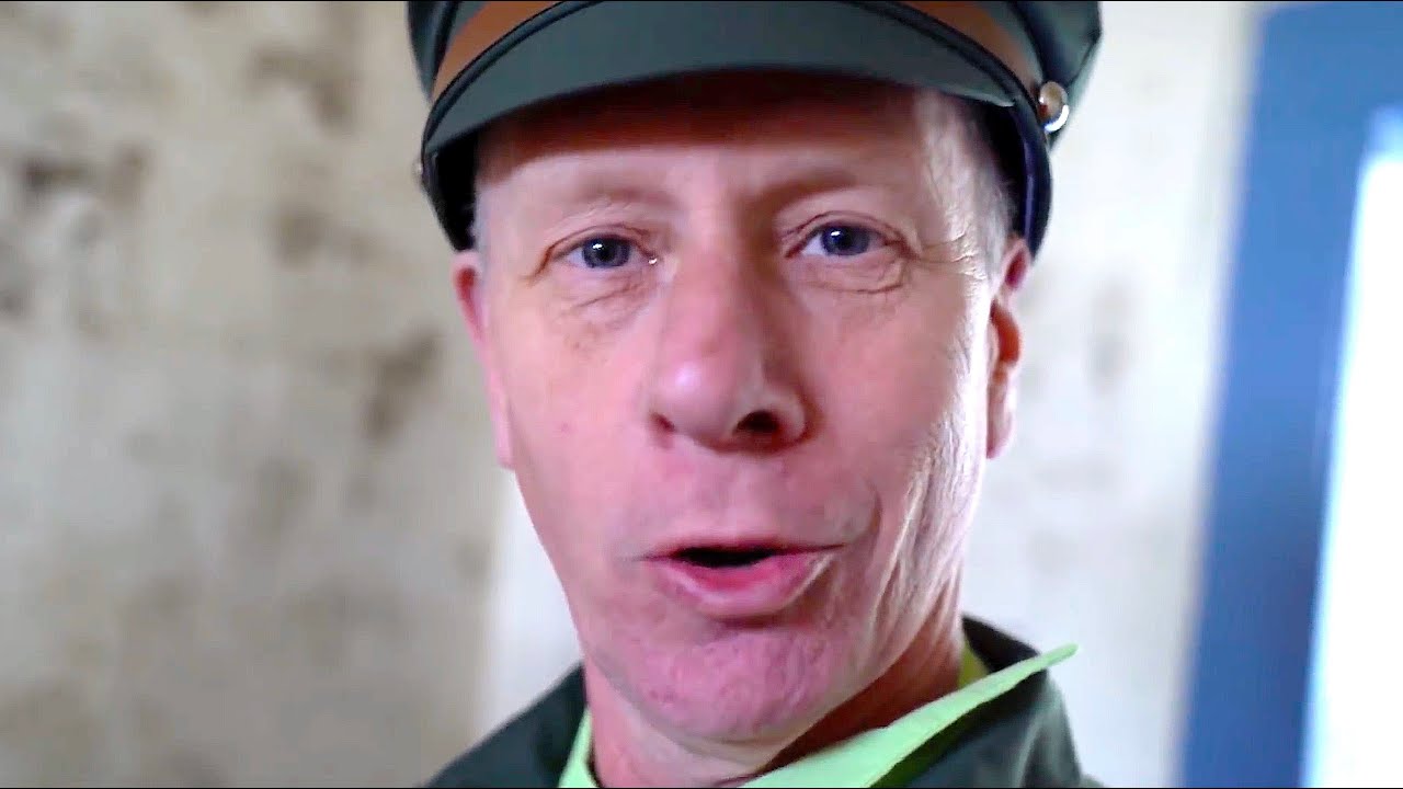 Bald Martin gives Morgz Beans & Burgers... #shorts - YouTube