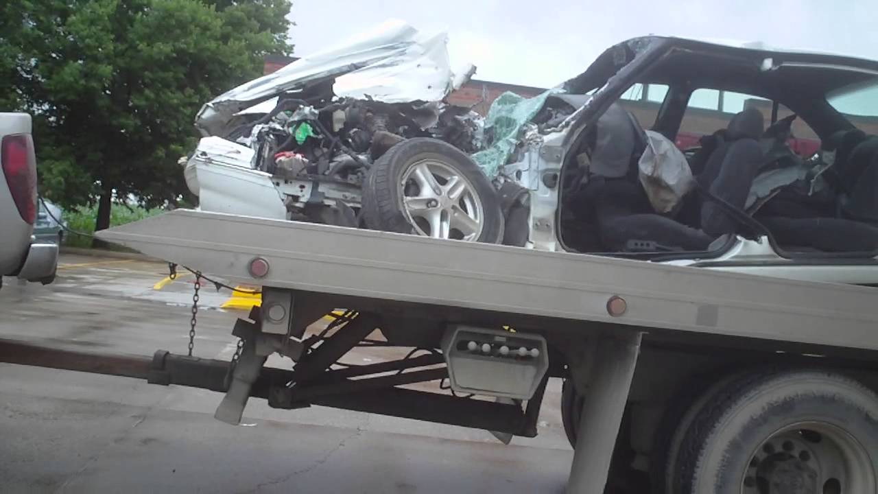 Bad car crash-aftermath - YouTube