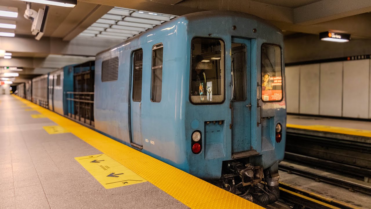 [Montréal Métro] RARE SIGHT - MR-63 Vacuum Train Spotted At Berri-UQAM ...