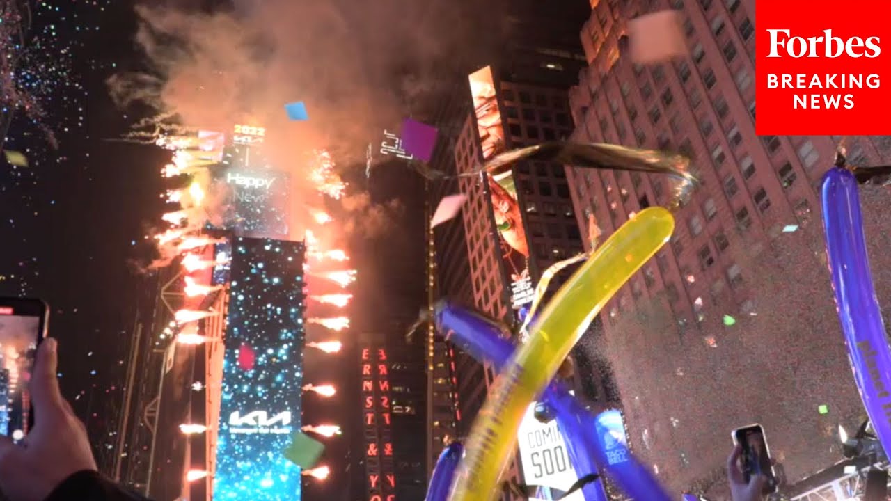 Scenes From Last Night's Times Square New Year's Celebration In NYC ...