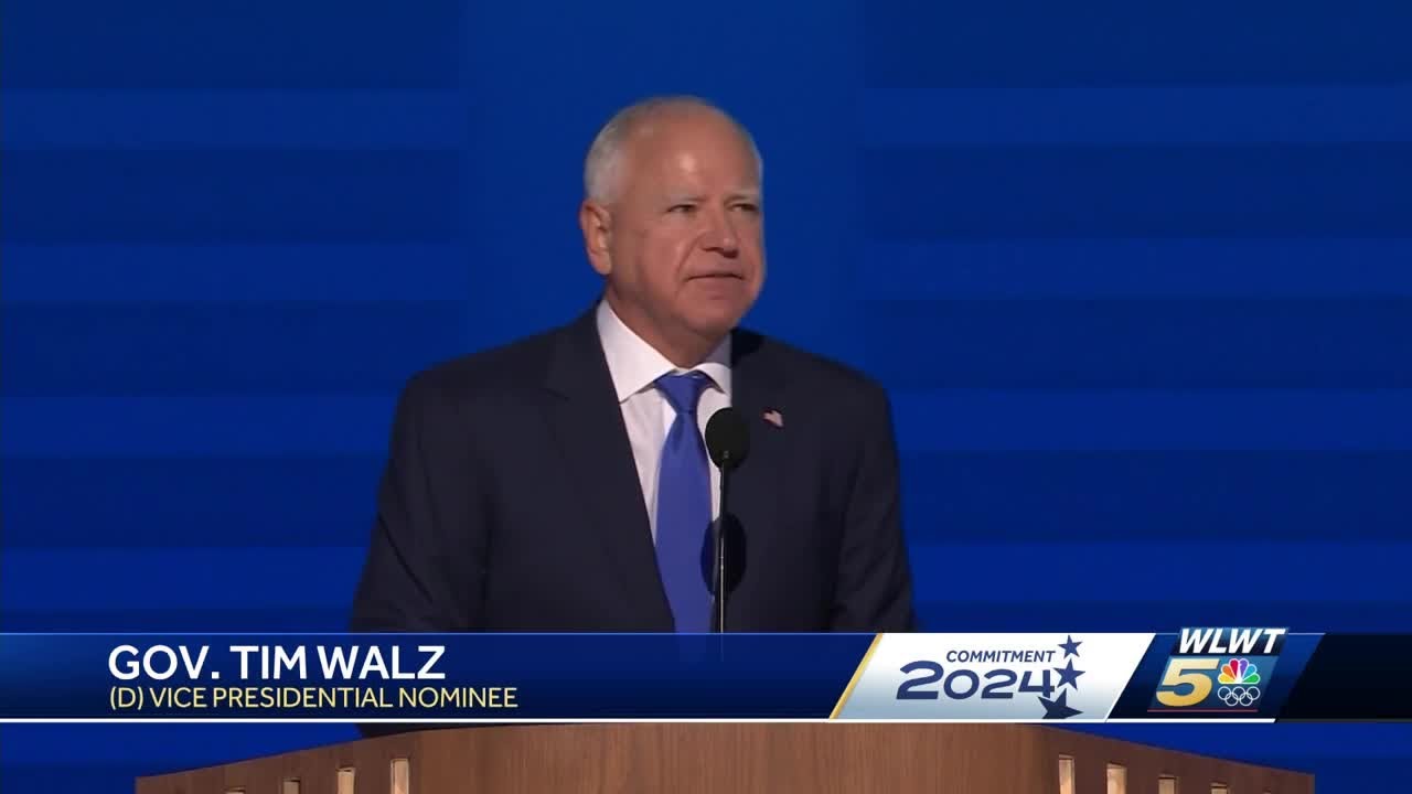 Democratic VP nominee Tim Walz wraps up third day of DNC - YouTube