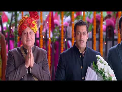 Salman's Innocent reaction   Hindi