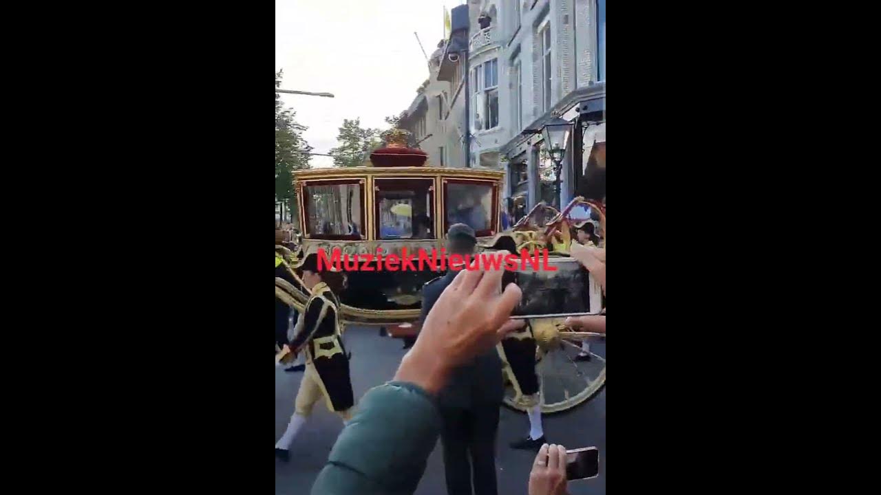 Koning Willem Alexander En Maxima Worden Uitgefloten Tijdens