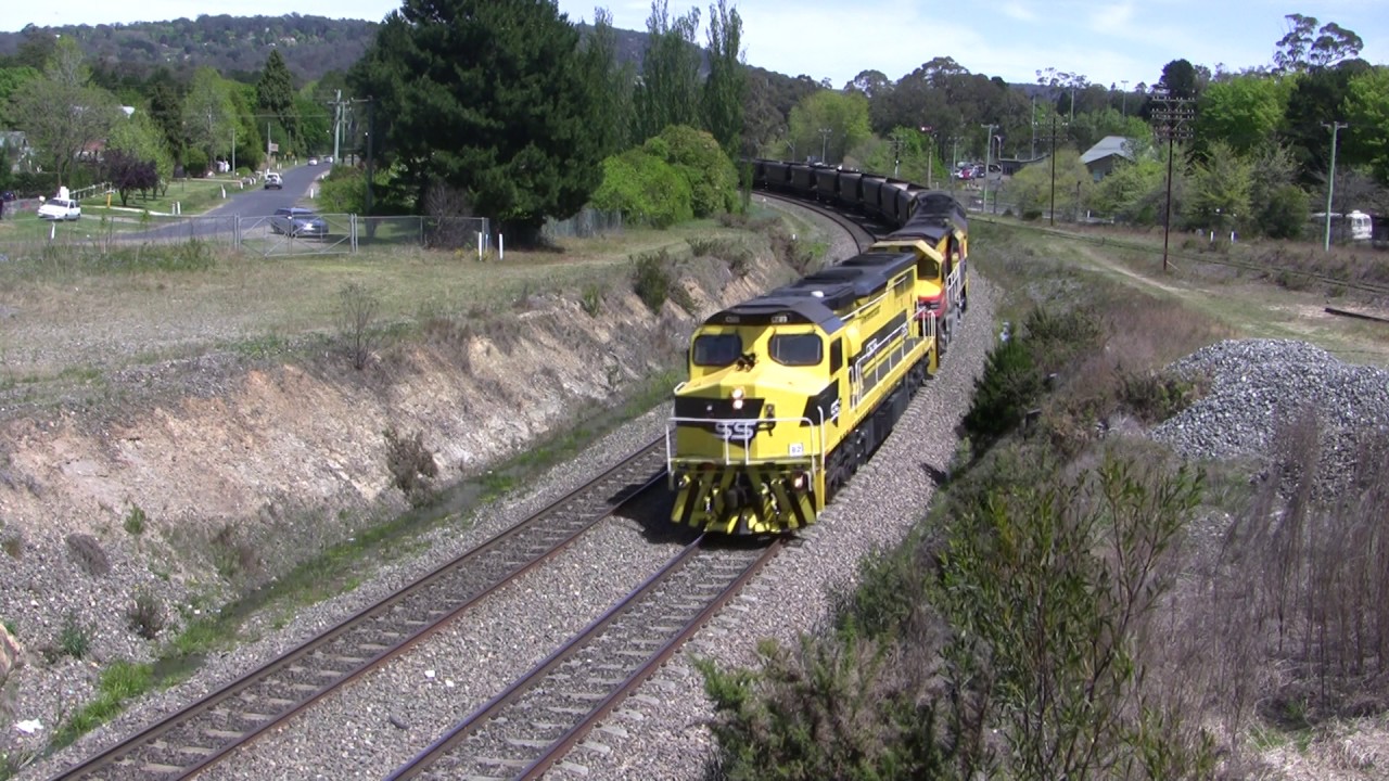 C503 in SSR livery on the Main South. - YouTube