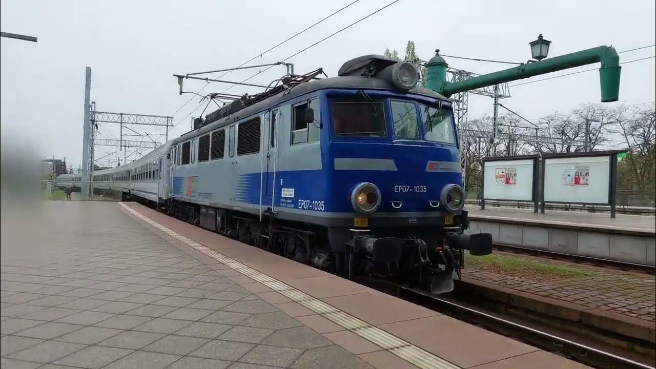 Stacja Wrocław Główny PKP pociągi na dworcu Wrocław składanka kolejowa maj2023 cz.3 zielone EU07 ...