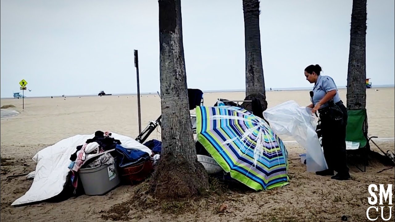Weekly Homeless Encampment Clean-up at Venice Beach - YouTube