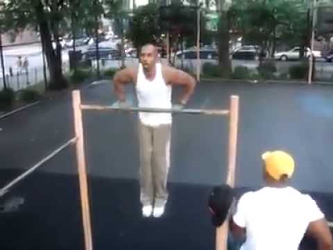 Street Workout avec Devin Sosa 20 clean muscle up - YouTube
