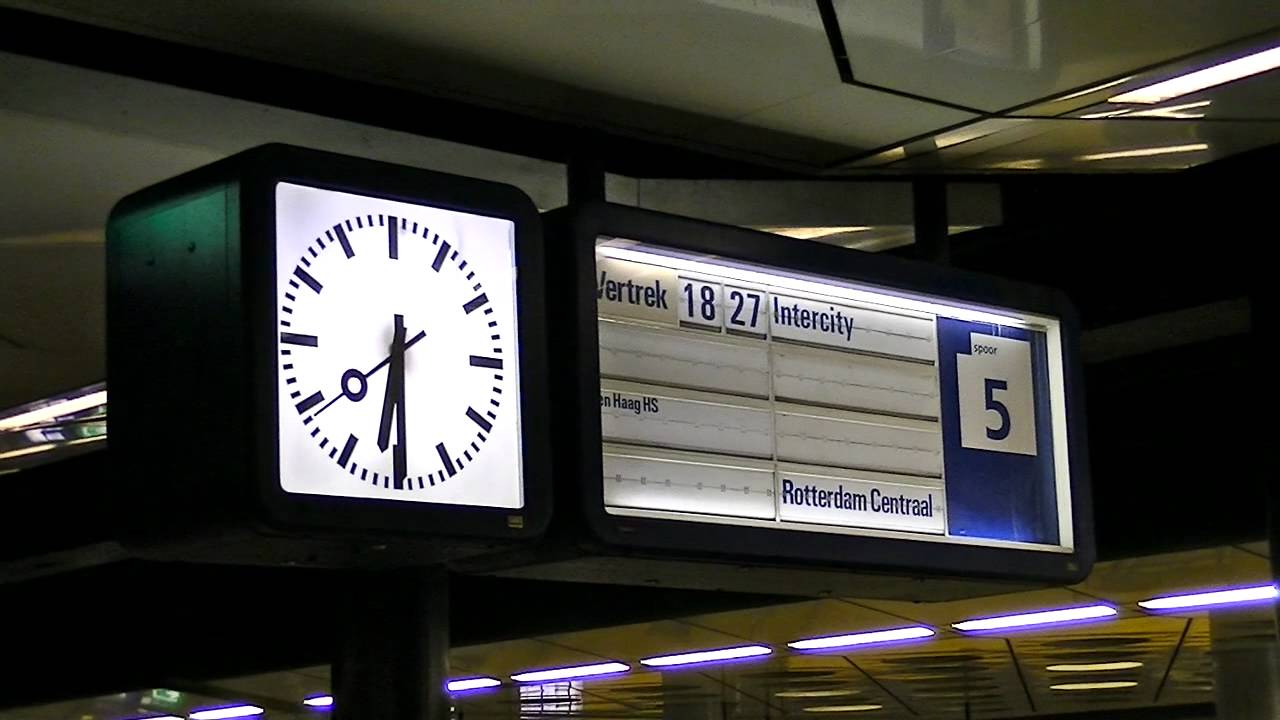 Oude NS CTA op station Schiphol - YouTube