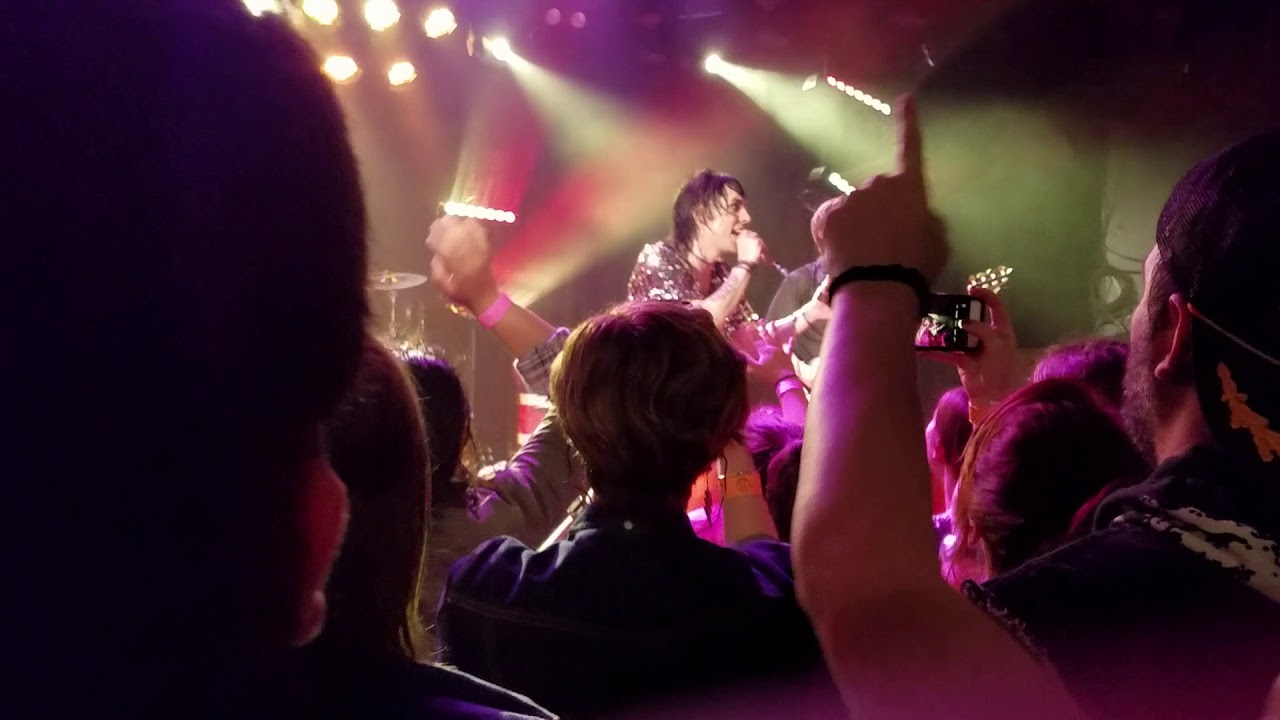 The Struts - Fire new song live - YouTube