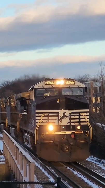 NS AC44C6M #4477 Leads 23G Through Union, NJ with Horn Salute (K5LLA Horn) #shorts #fyp - YouTube