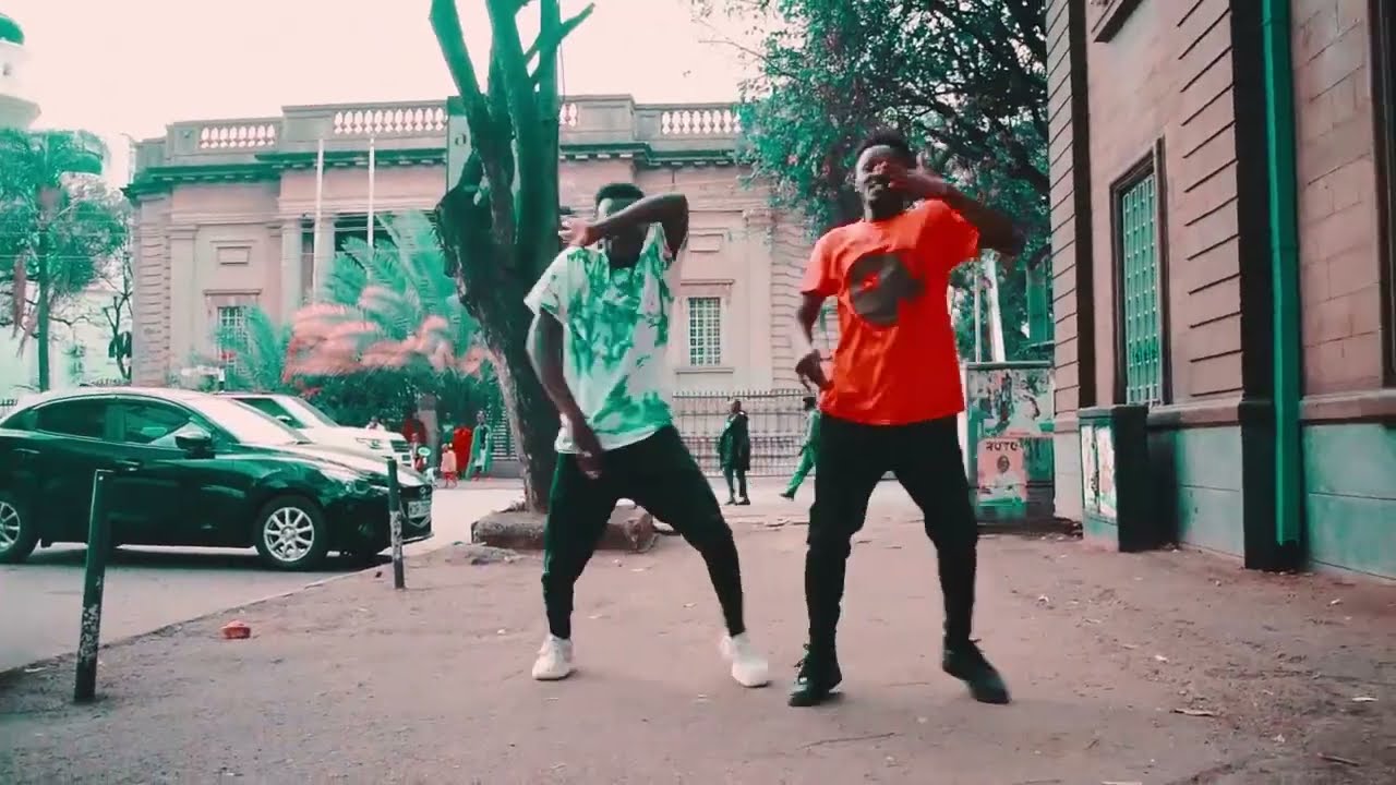 soundz --Attention{official dance video} - YouTube