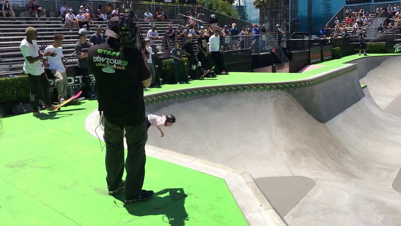 Gavin Bottger at Dew Tour - YouTube