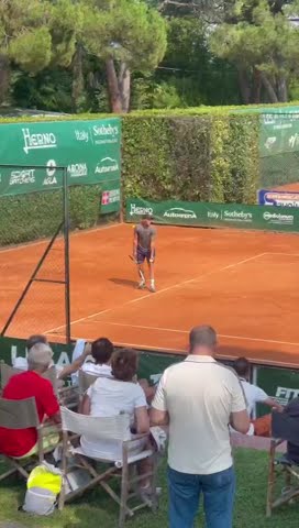 Tennyson Whiting competing with the two-handled tennis racket - YouTube