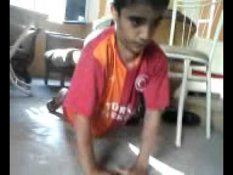 Çürük Ali Zıplayara Şınav Çekerken