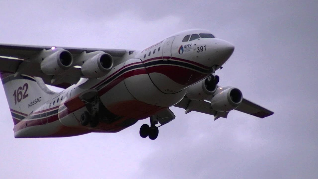Conair Avro RJ85 N355AC Landing at Avalon Airport - YouTube