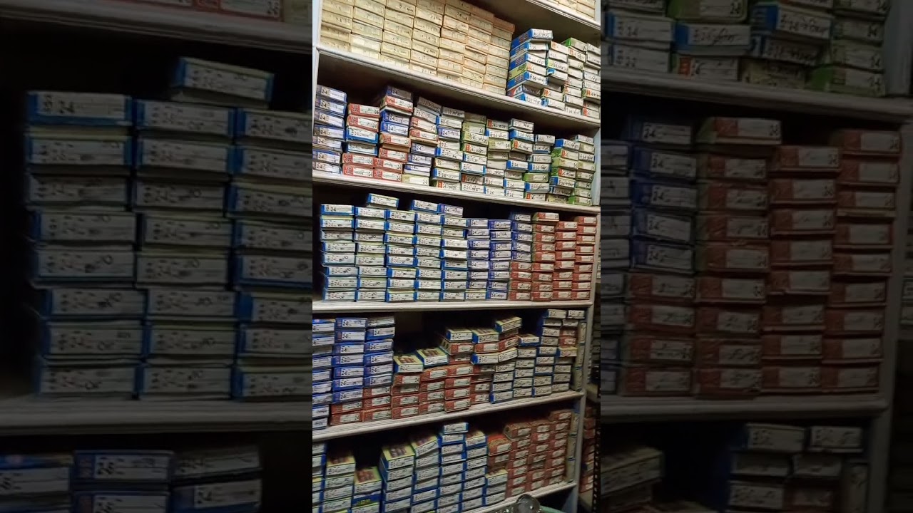 Manihari Wholesale shop चूड़ी start from 15Rs Box - YouTube