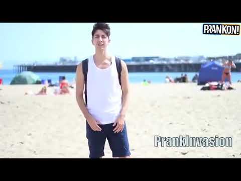 PRANK KISSING - HOT PANTAI KISSING BLOWJOB