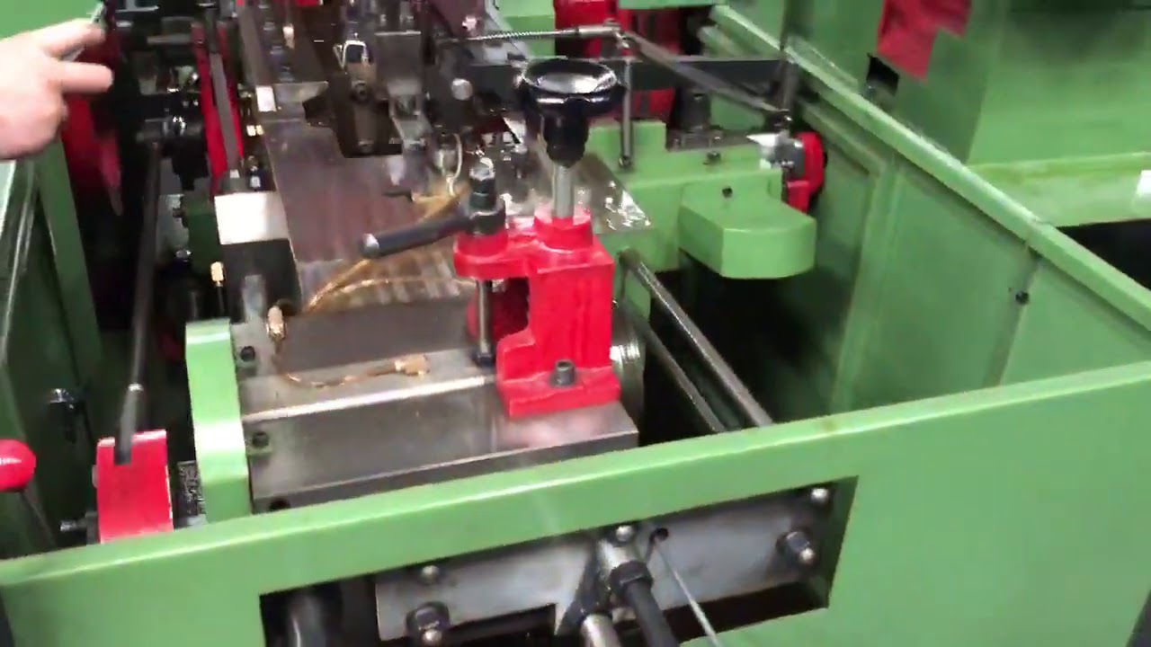 1 DIE 2 BLOW HEADING MACHINE - YouTube