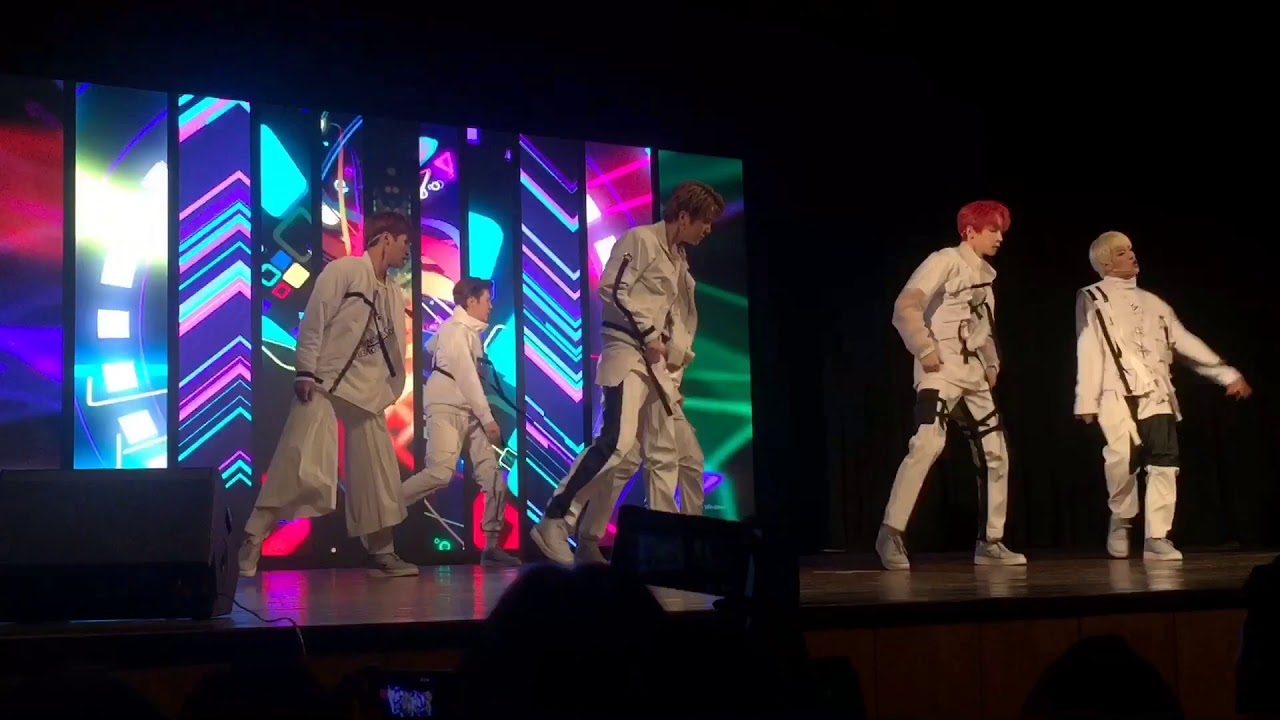 LUCENTE 루첸트 - 뭔가달라 YOUR DIFFERENCE live in MUMBAI INDIA - YouTube