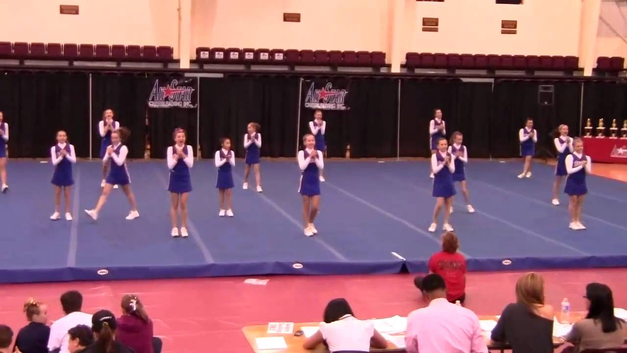 Revere 7th Grade Cheer Competition Nov 2010 - YouTube