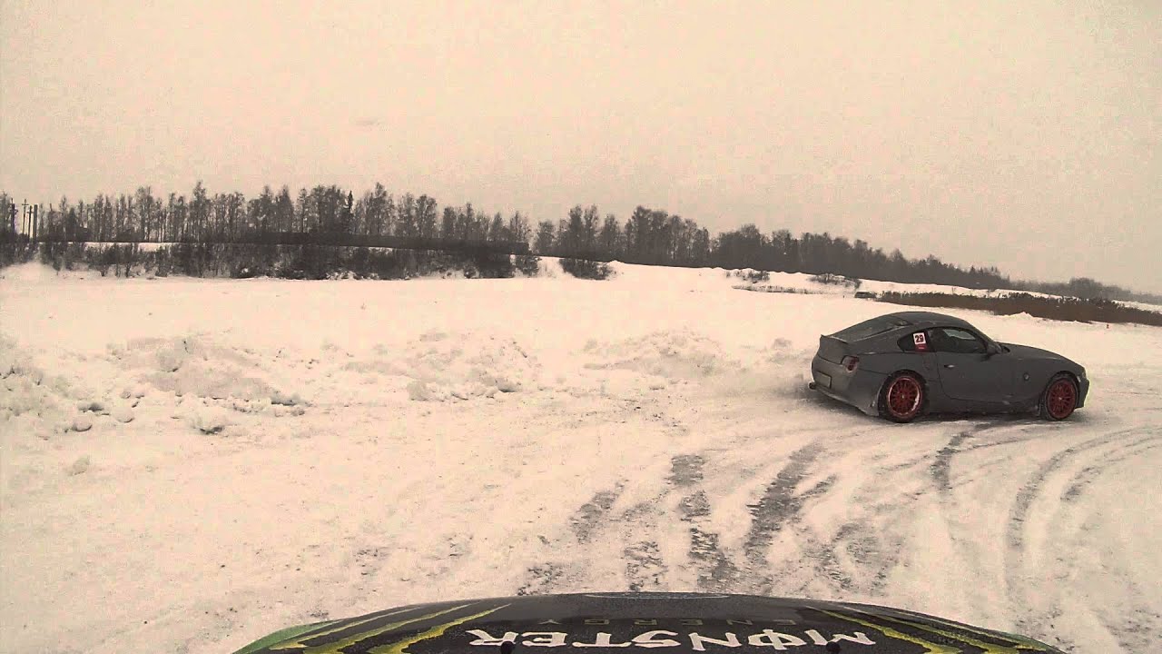 BMW Z4 Coupe Ice pursuit - training on freezed lake - YouTube