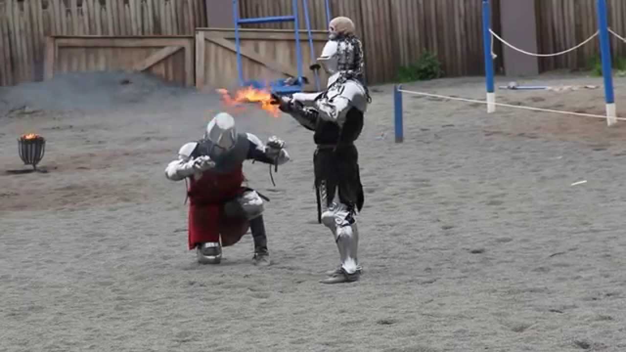 Medieval knights fight with flaming swords at Kryal Castle - YouTube