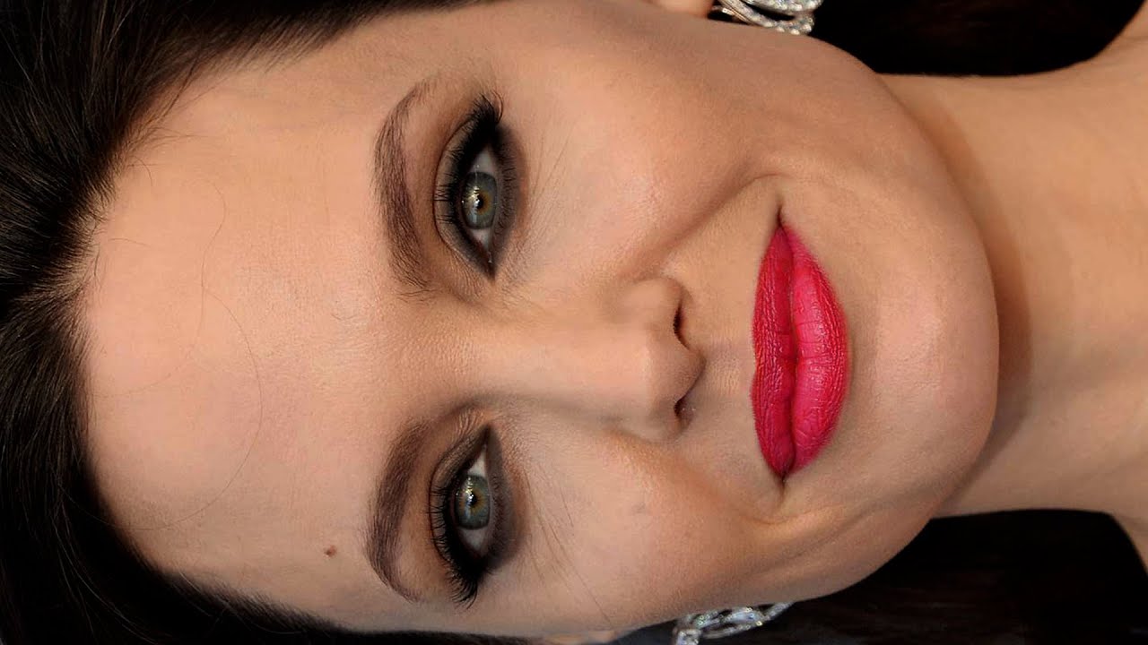 Angelina Jolie HD face closeup compilation - YouTube