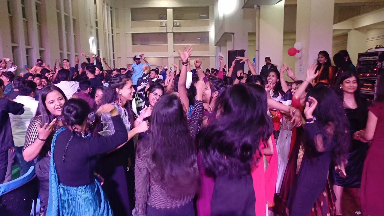 college girl's dance fresher's party Genesis gala 2k23 sce supaul ...