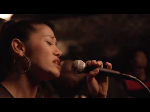 FARIANA FT  WYCLEF JEAN - CASANOVA [ AUDIO OFICIAL ]