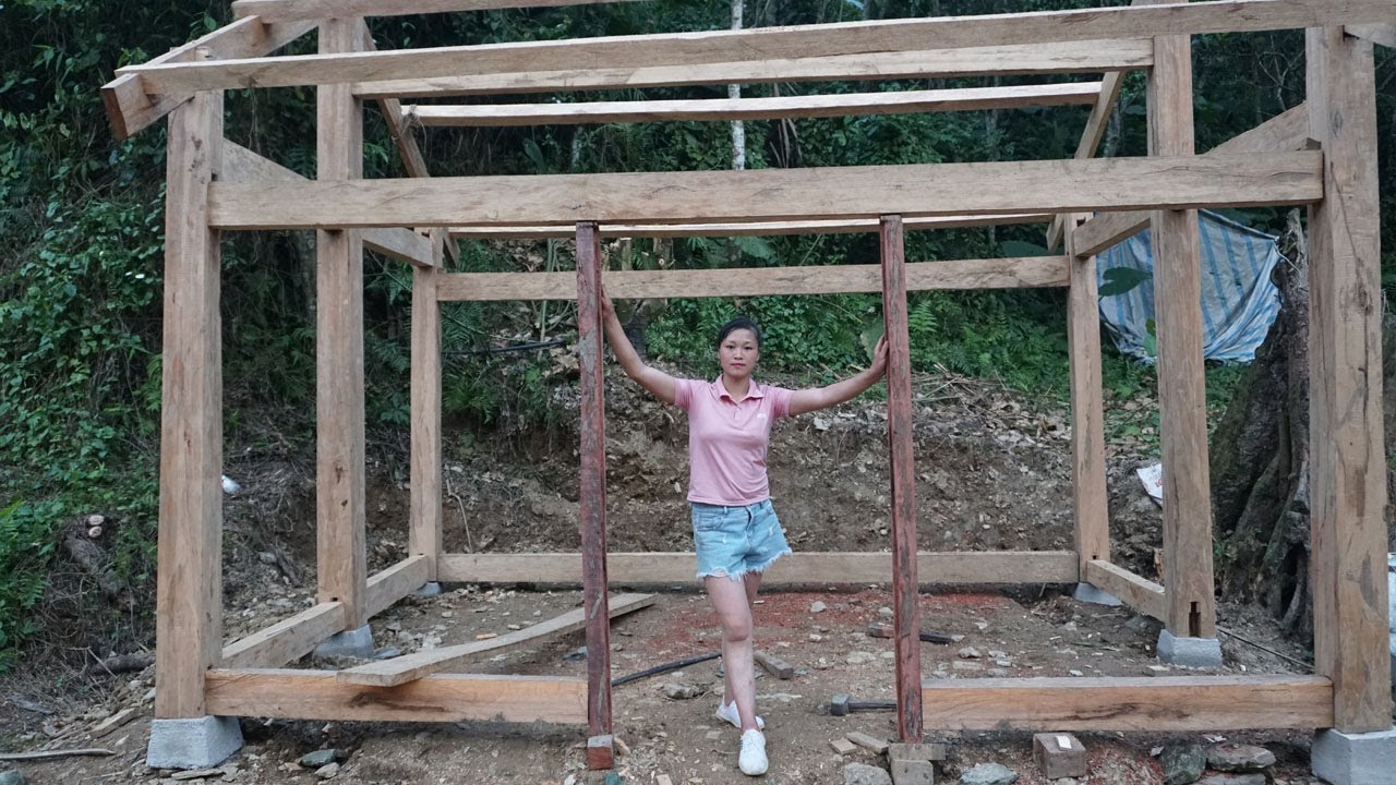 How To Building Wooden House, Build Log Cabin, Erect Beams - Green ...