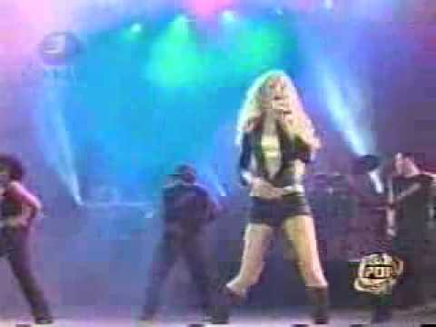Christina Aguilera Genio Atrapado Caracas Pop Festival 2001 - YouTube