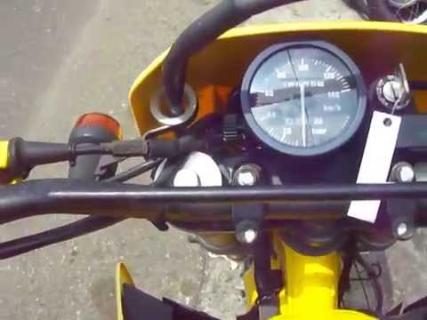 SUZUKI TS125R - YouTube