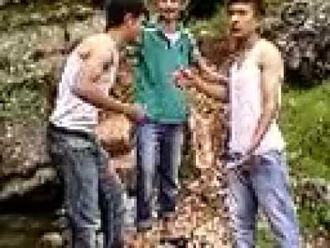 biz 4 kişiyiz beeee