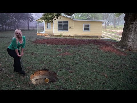 Digging Up 120 Year Old Treasure in Texas - YouTube