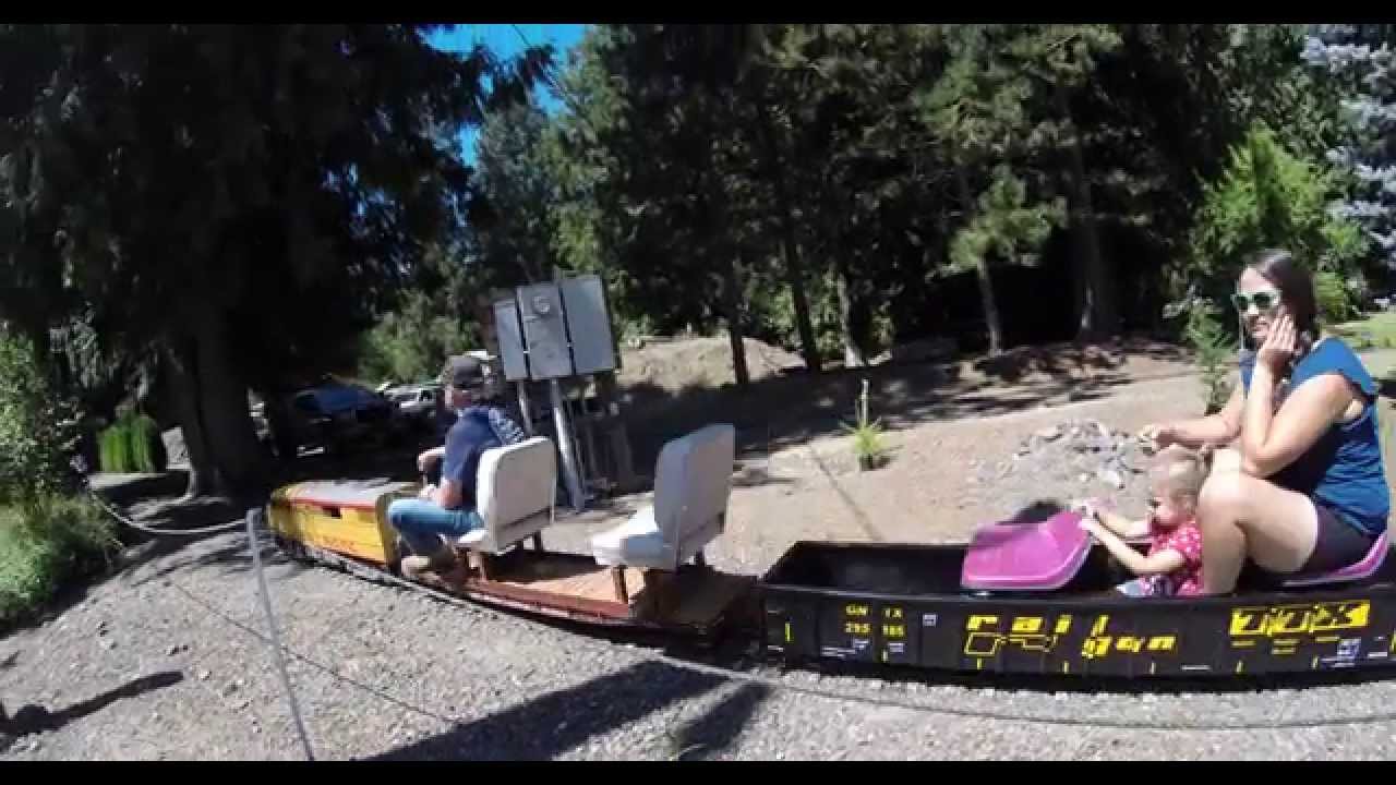 short train at Shady Dell Railroad, 4k - YouTube