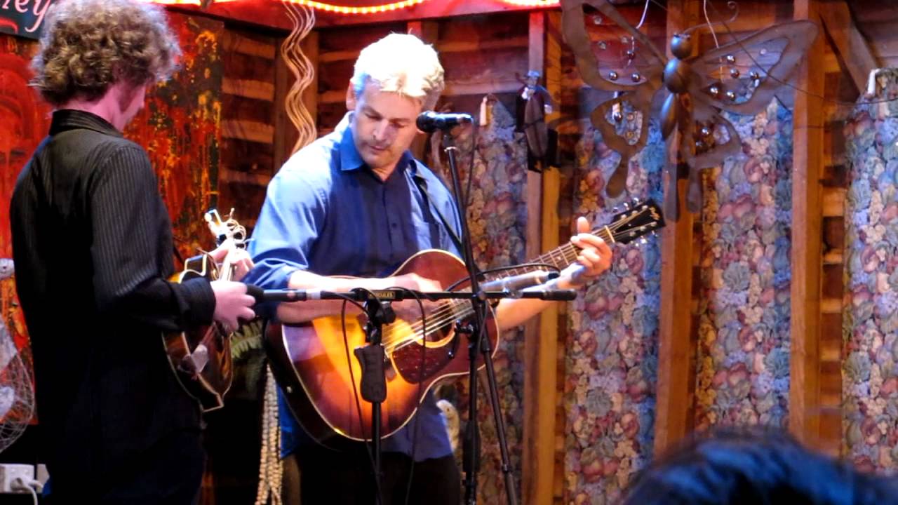 Peter Daffy and Luke Plumb -- Going to my Hometown - YouTube