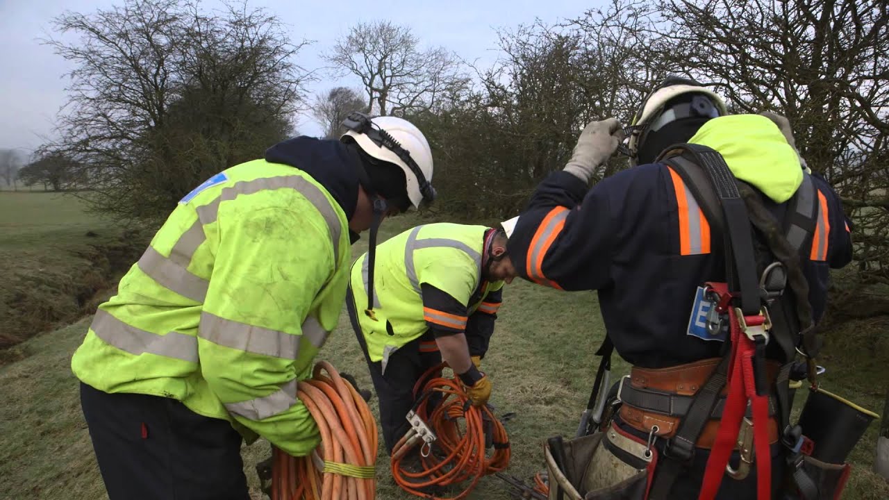 A day in the life of an overhead linesperson - YouTube