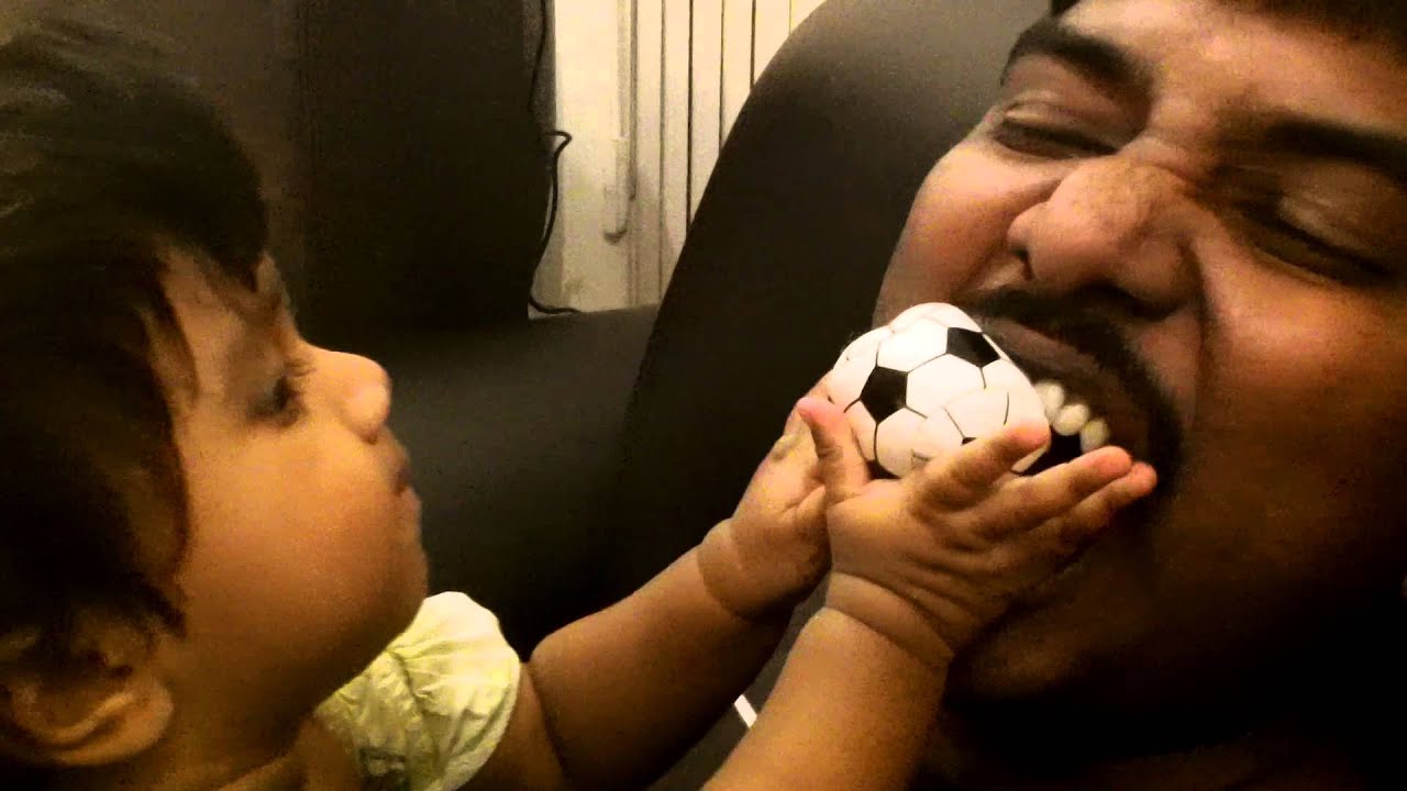 Ball bite play - YouTube