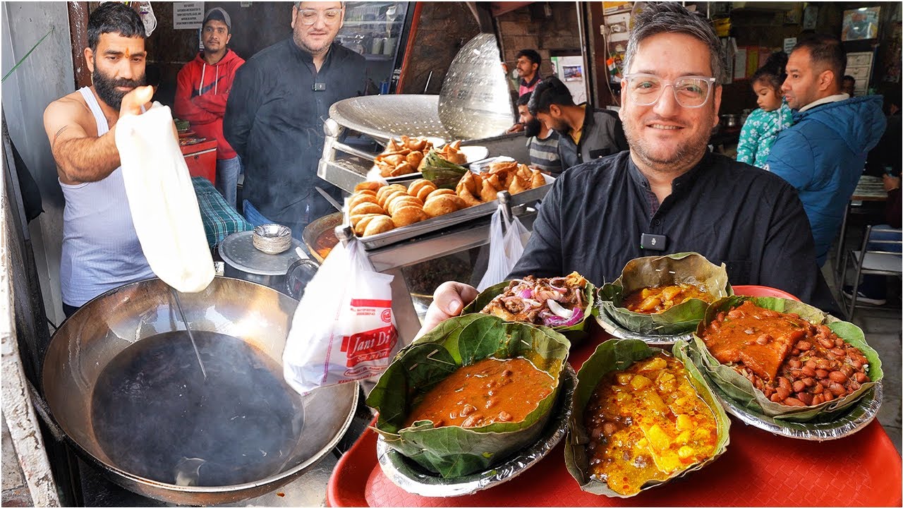 70/- Best Indian Street Food Nashta Of North India 🇮🇳 Luchi Rajma ...