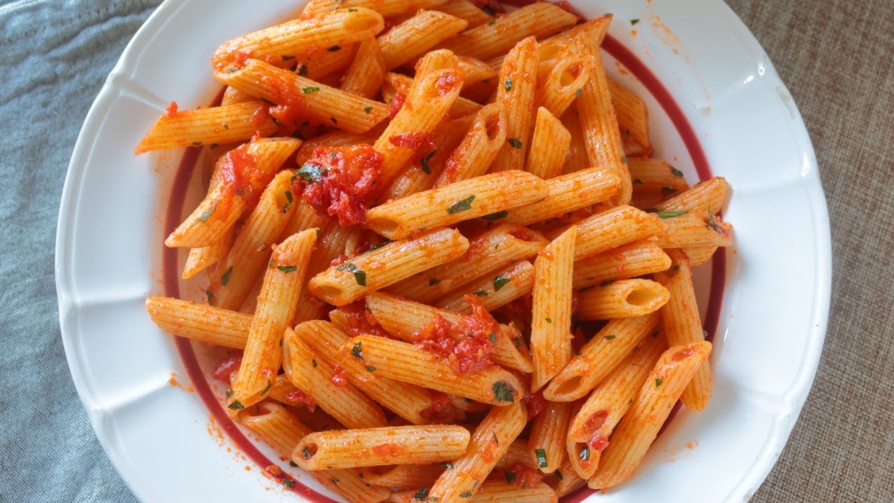 Penne all' Arrabbiata Classica - YouTube
