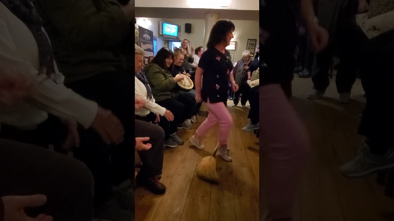 Pub Dancing - YouTube