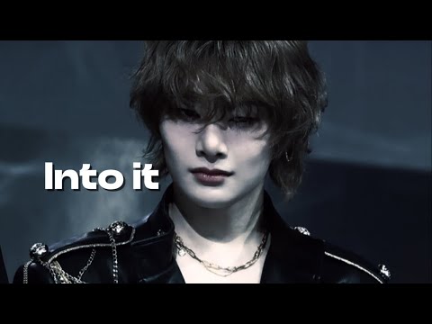 I.n |into it| [fmv]