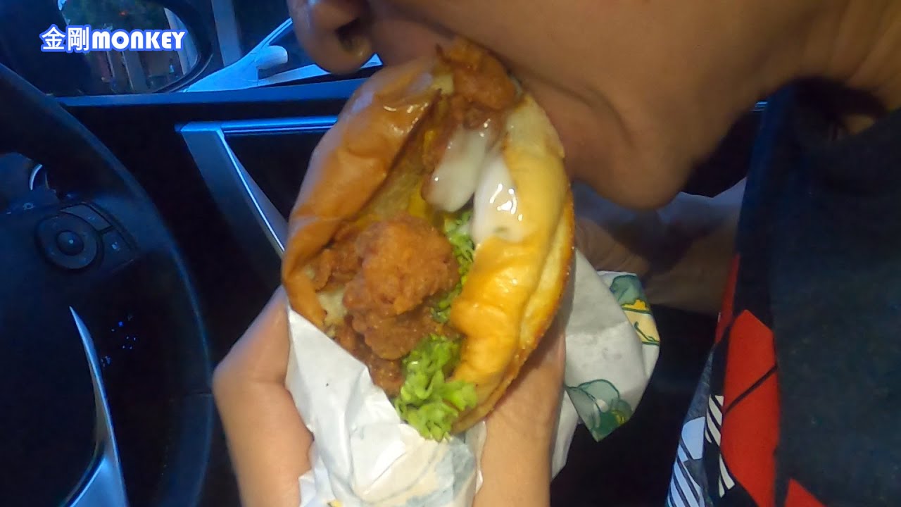 [EP23] 砂拉越/ 古晉 2021/古晉鬧市中的街頭漢堡 CHUBBS, Famous Street Food Burger in ...