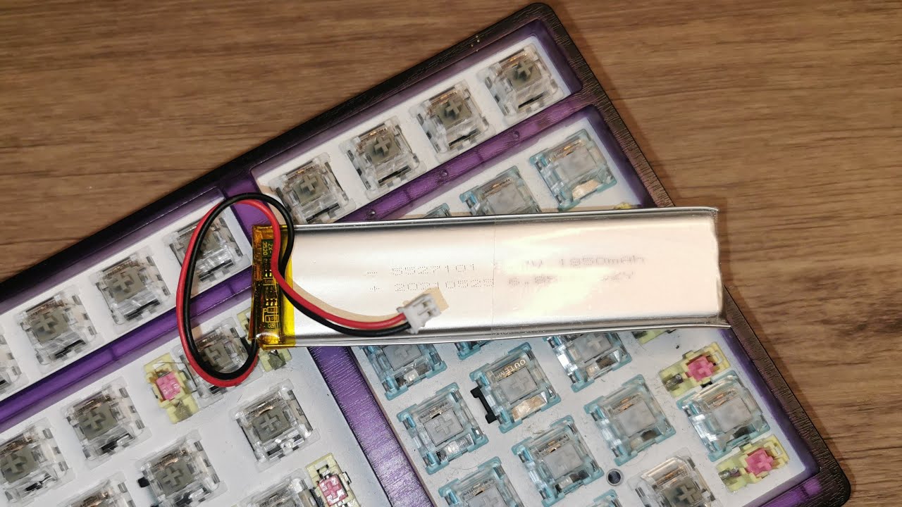 Mechanical Keyboard Battery Upgrade and Replacement ft. TOM980 - YouTube