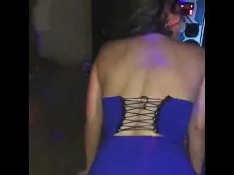 Gostosa dançando funk