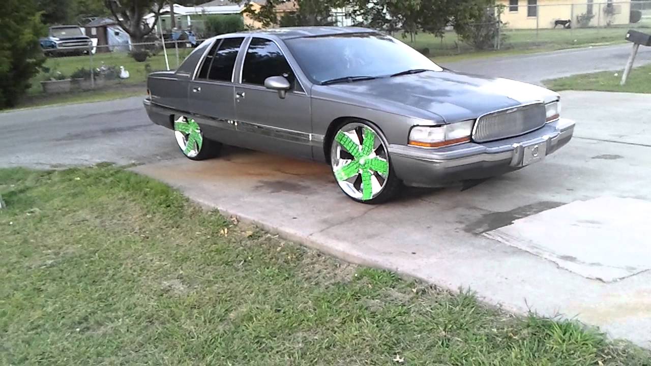 92 roadmaster on 24" asanti alligators - YouTube